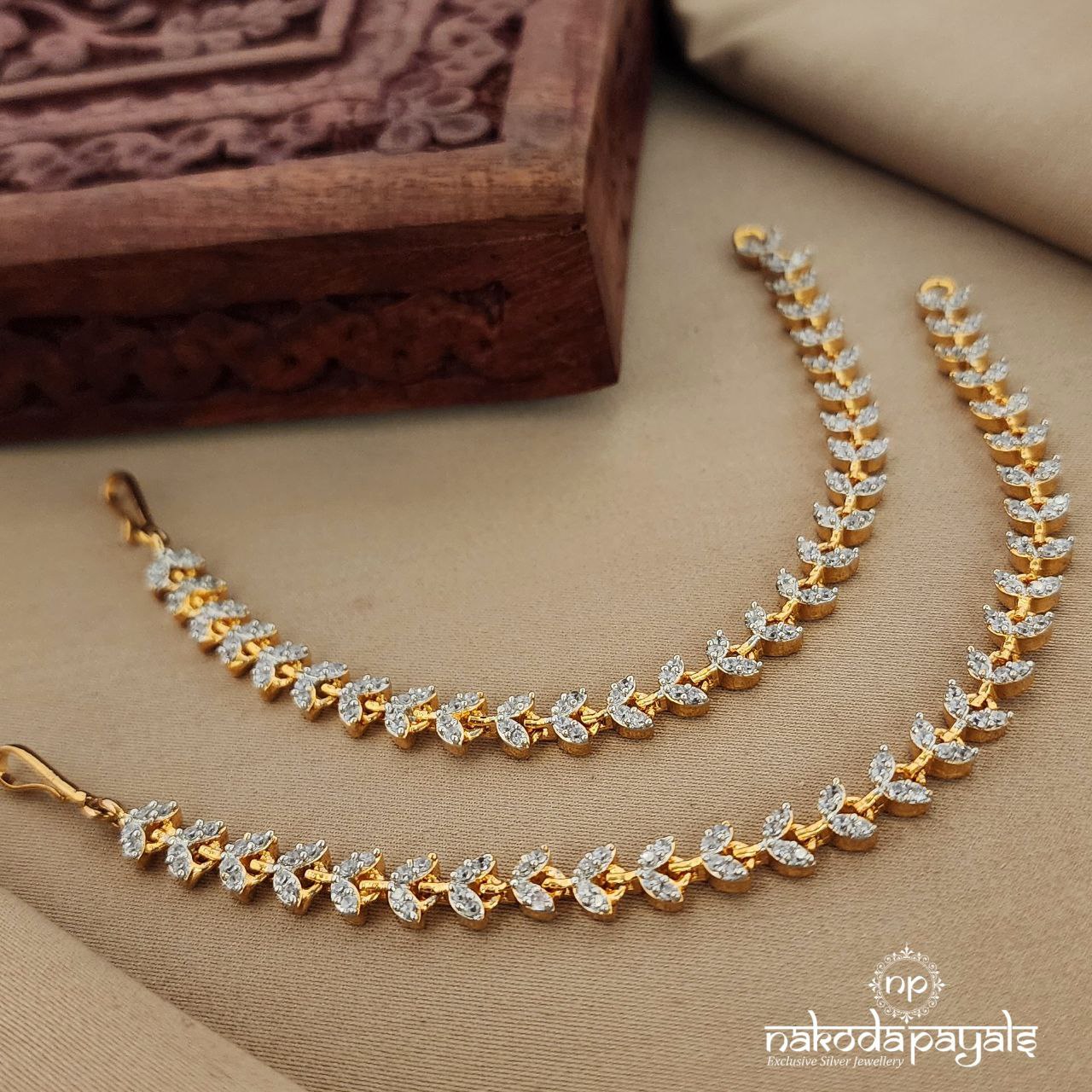 Silver Gold Plated Maang Tikka / Maati – Nakoda Payals