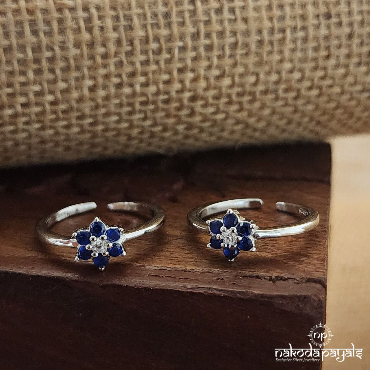 Blue Flower Toerings (T4508) – Nakoda Payals