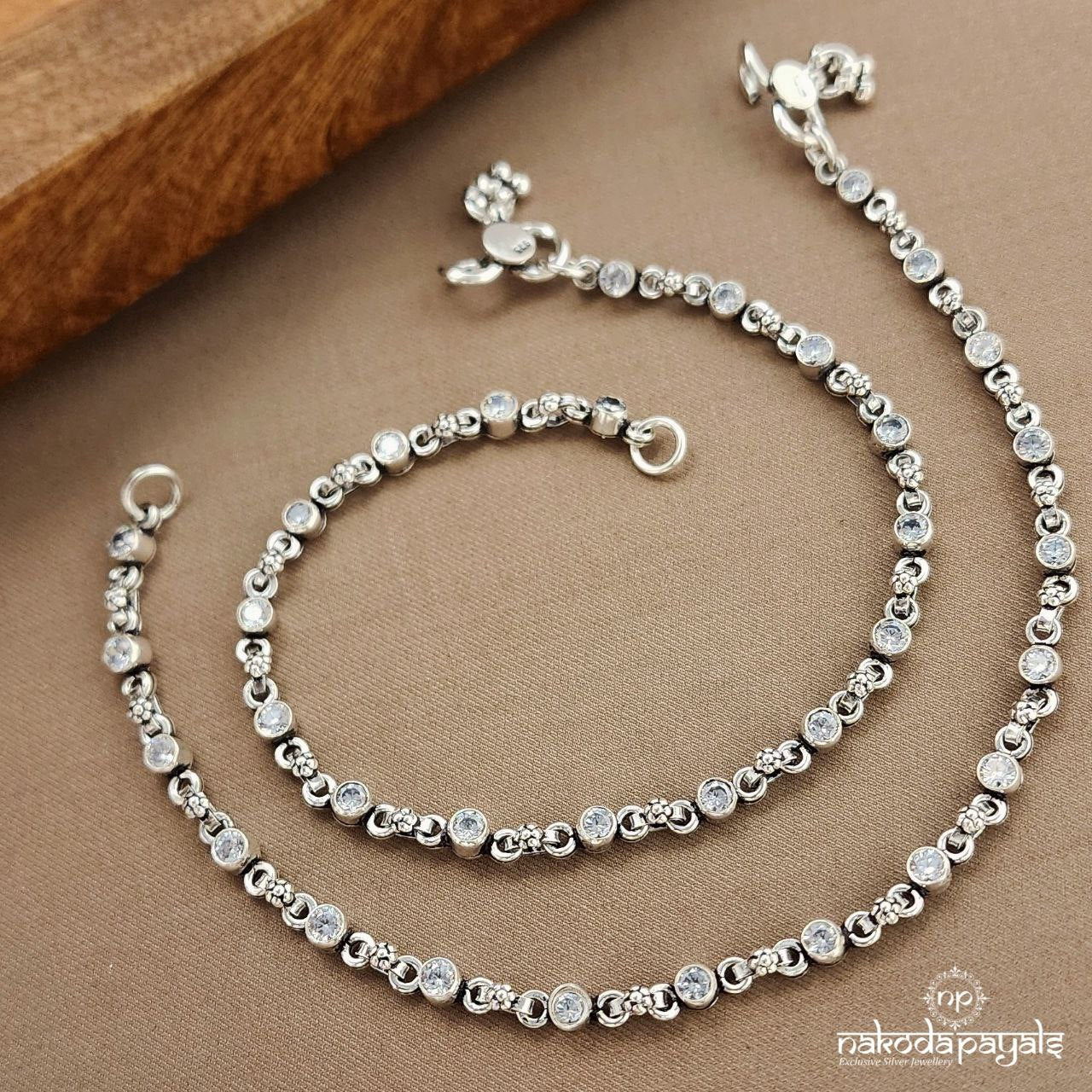 White Dotted Anklets (A6611) – Nakoda Payals
