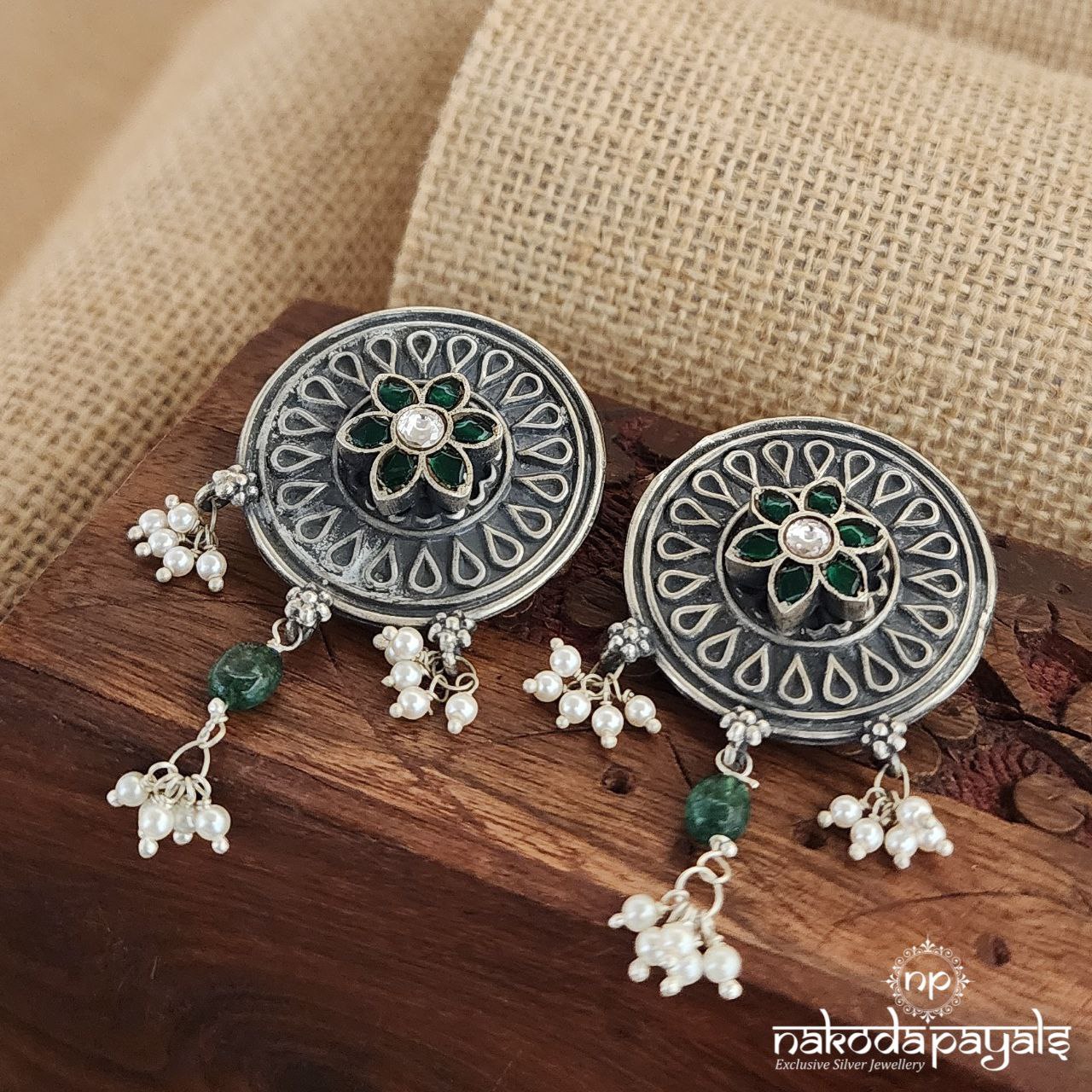 Circlet Green Flower Oxidised Chandbali (C8152) – Nakoda Payals