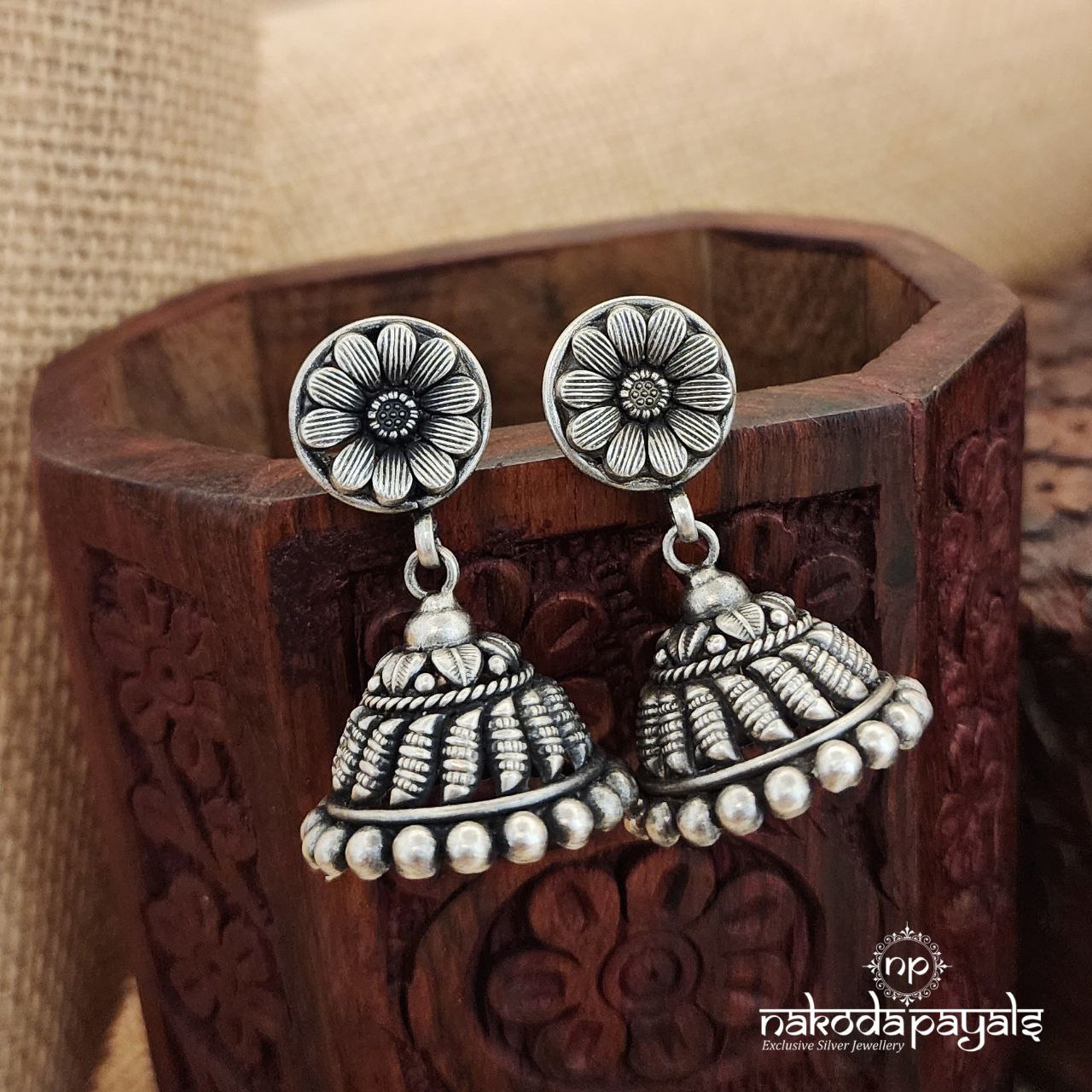 Simple Flower Oxidised Finish Jhumka (J8004) – Nakoda Payals