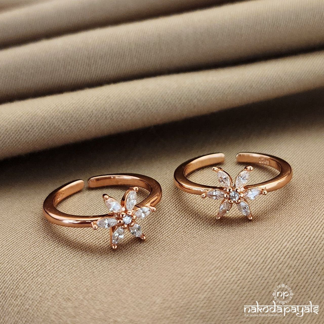 White Flower Rose Gold Toerings (T4378) – Nakoda Payals